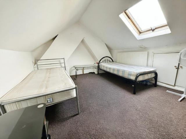1 bedroom house share to rent