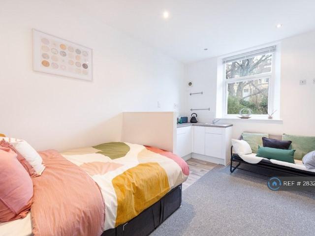 1 bedroom house share to rent