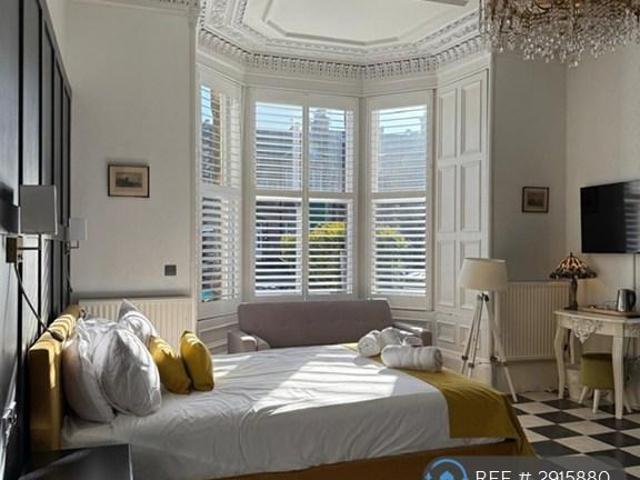 1 bedroom house share to rent