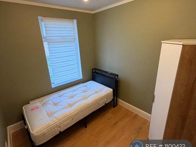 1 bedroom house share to rent