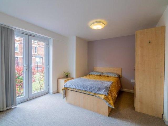 1 bedroom house share to rent