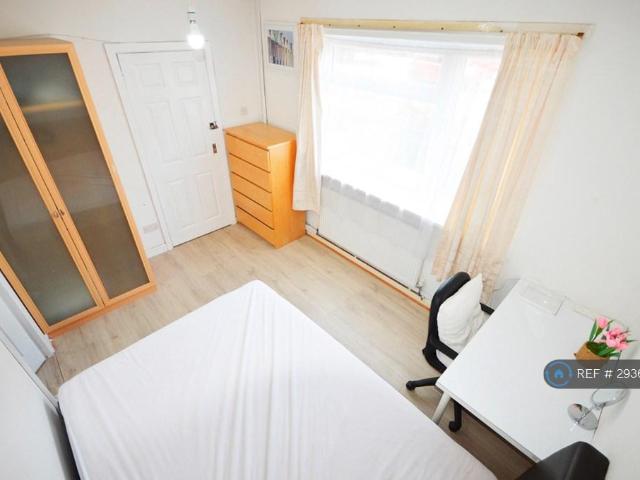 1 bedroom house share to rent