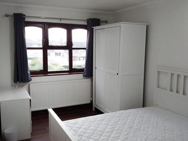 1 bedroom house share to rent