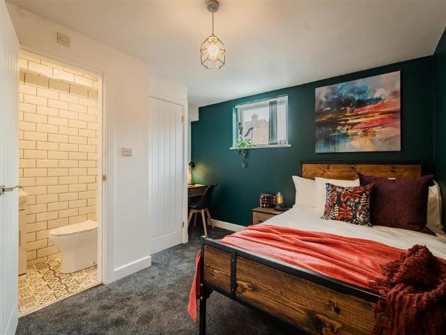 1 bedroom house share to rent