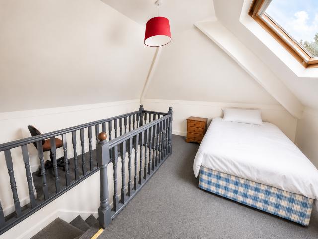 1 bedroom house share to rent