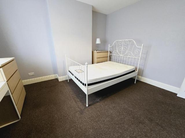 1 bedroom house share to rent