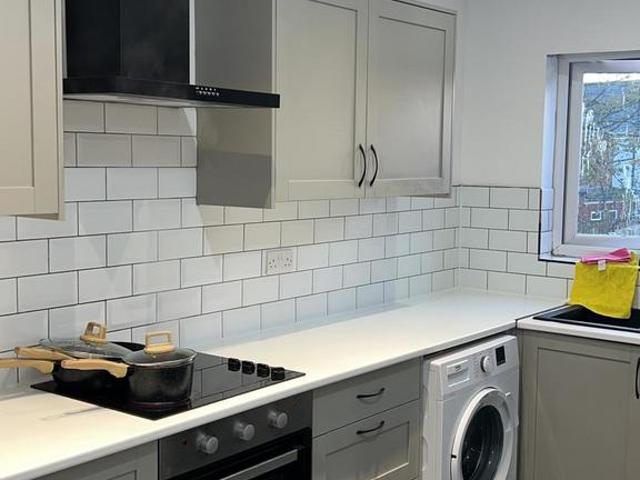 1 bedroom house share to rent