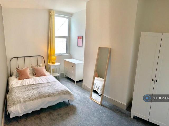 1 bedroom house share to rent
