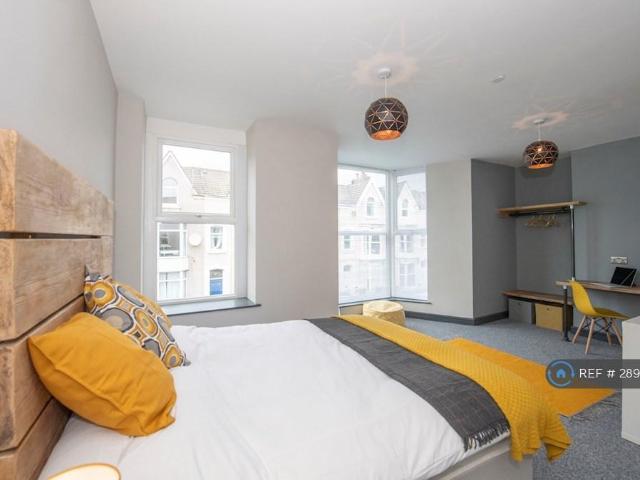 1 bedroom house share to rent