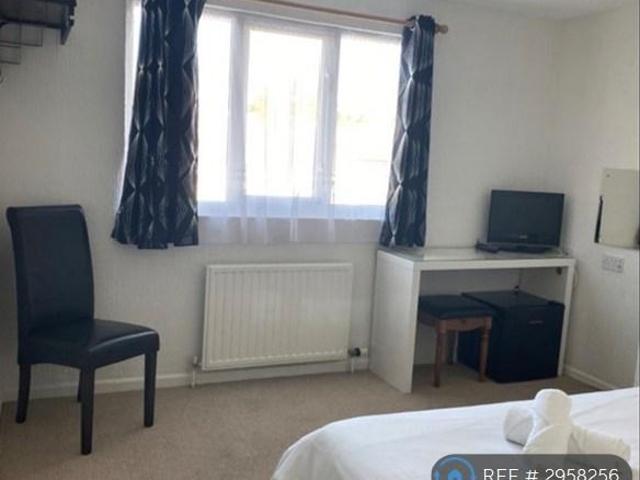 1 bedroom house share to rent