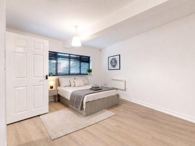 1 bedroom house share to rent