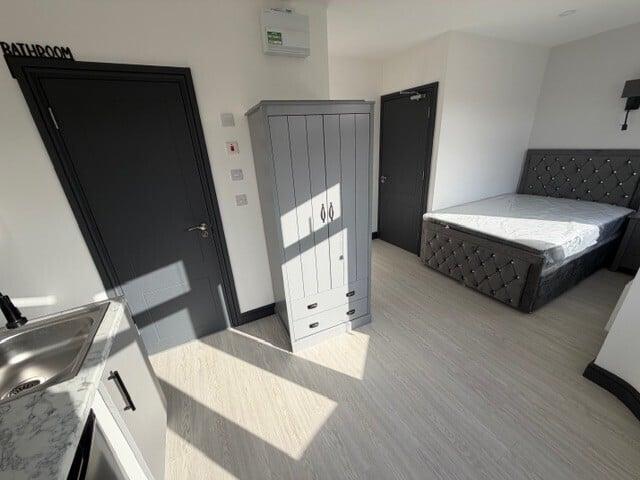 1 bedroom house share to rent