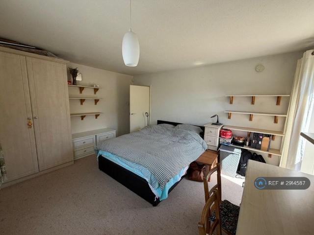 1 bedroom house share to rent