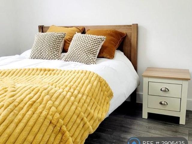 1 bedroom house share to rent