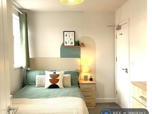 1 bedroom house share to rent