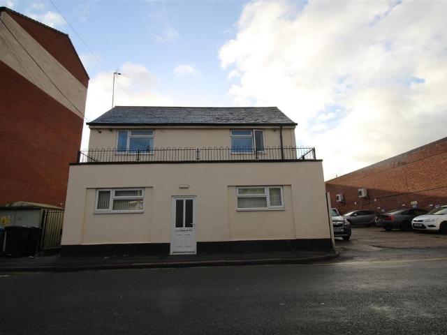 1 bedroom house share to rent