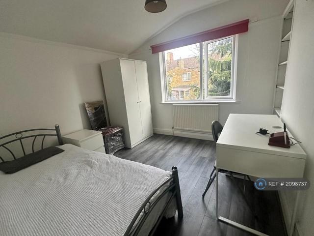 1 bedroom house share to rent