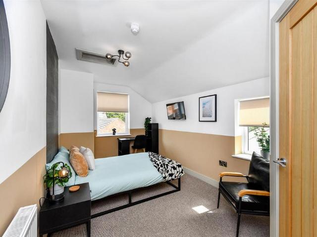 1 bedroom house share to rent