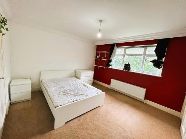 1 bedroom house share to rent