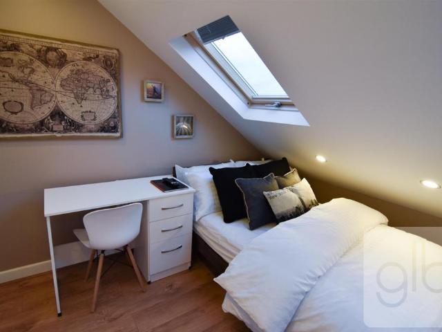 1 bedroom house share to rent
