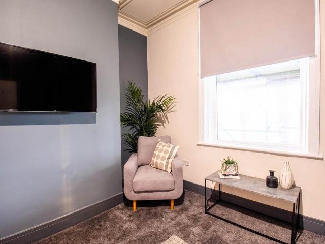 1 bedroom house share to rent