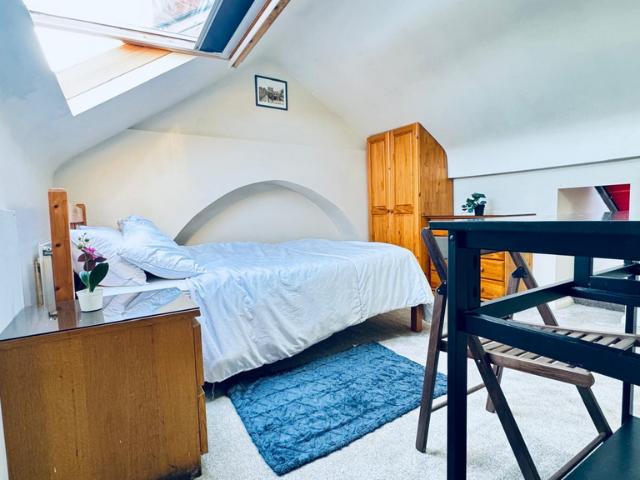 1 bedroom house share to rent