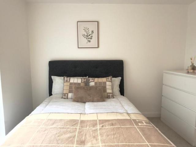1 bedroom house share to rent