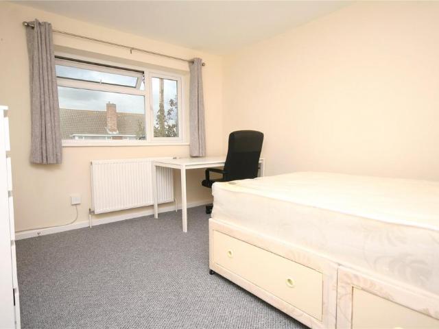 1 bedroom house share to rent