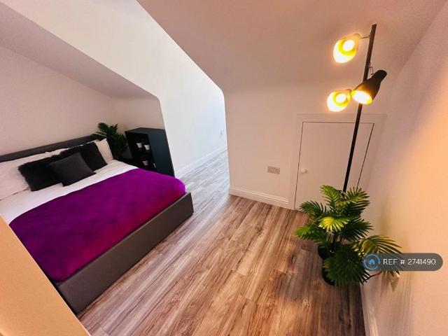 1 bedroom house share to rent