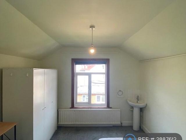 1 bedroom house share to rent