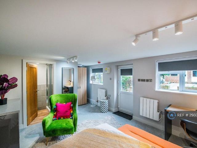 1 bedroom house share to rent