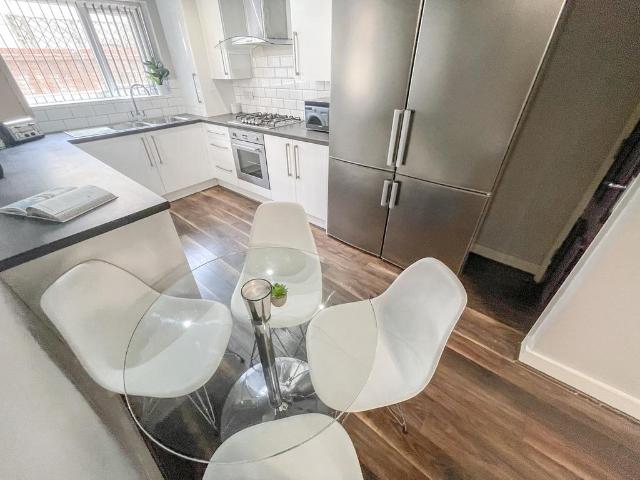 1 bedroom house share to rent