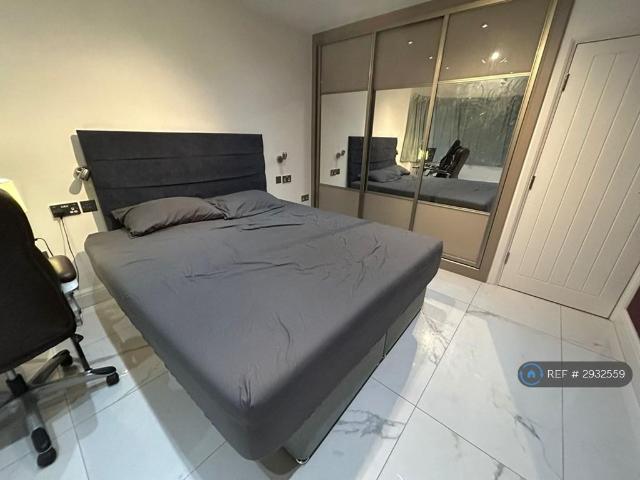 1 bedroom house share to rent