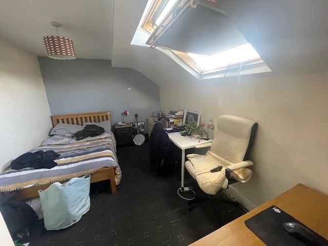1 bedroom house share to rent