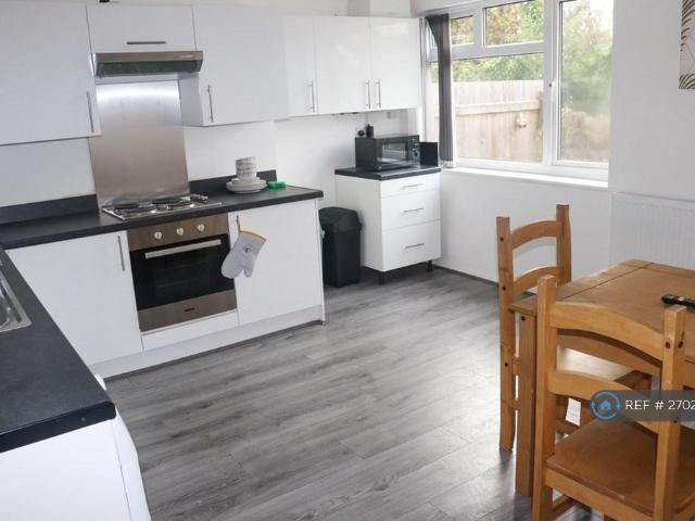 1 bedroom house share to rent