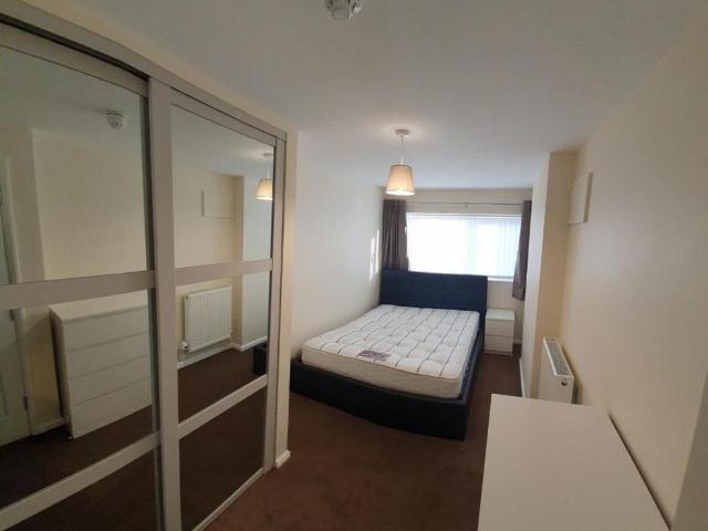 1 bedroom house share to rent