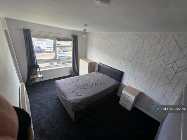1 bedroom house share to rent