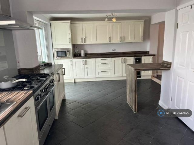 1 bedroom house share to rent