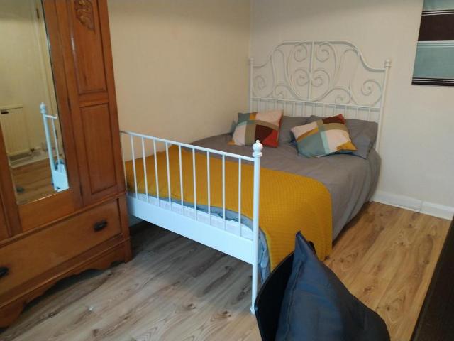1 bedroom house share to rent