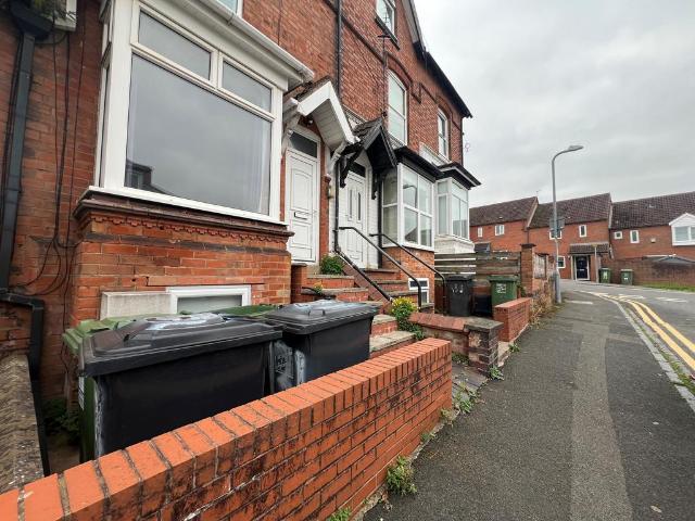 1 bedroom house share to rent