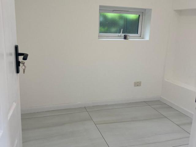 1 bedroom house share to rent