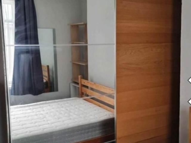 1 bedroom house share to rent