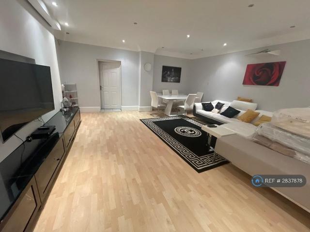1 bedroom house share to rent