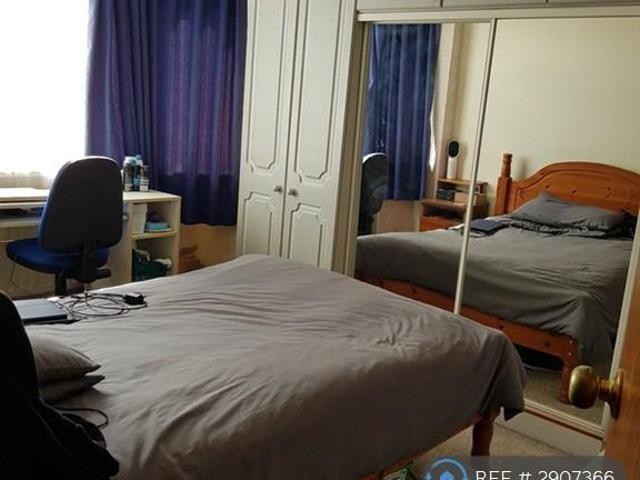 1 bedroom house share to rent