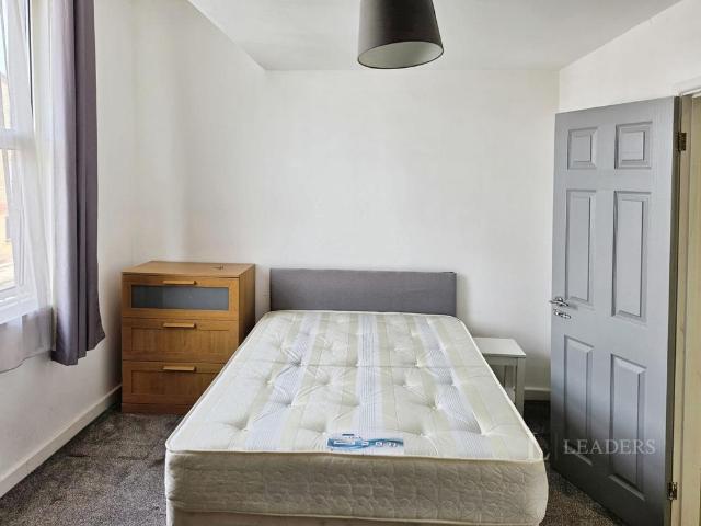 1 bedroom house share to rent