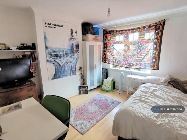 1 bedroom house share to rent