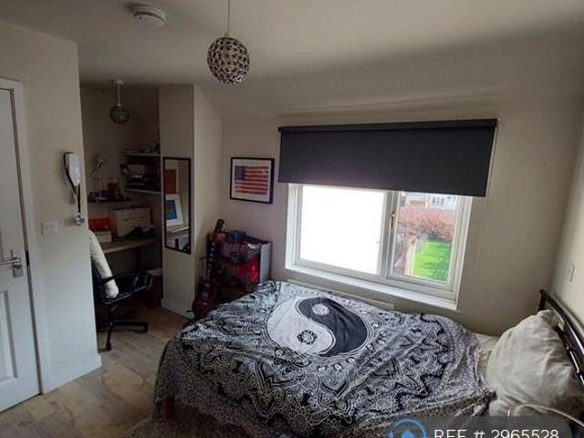 1 bedroom house share to rent