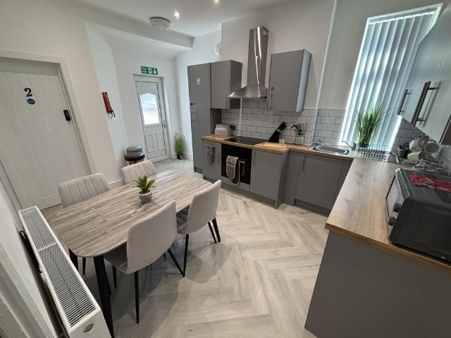 1 bedroom house share to rent
