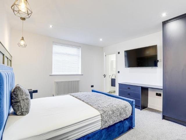 1 bedroom house share to rent
