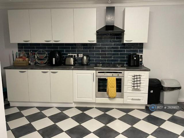 1 bedroom house share to rent